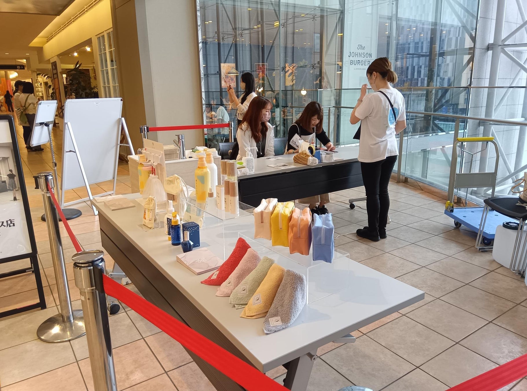 『よーじや 札幌ステラプレイス店』オープン1周年キャンペーン！第二弾はオリジナル限定ミラーをプレゼント | 札幌速報